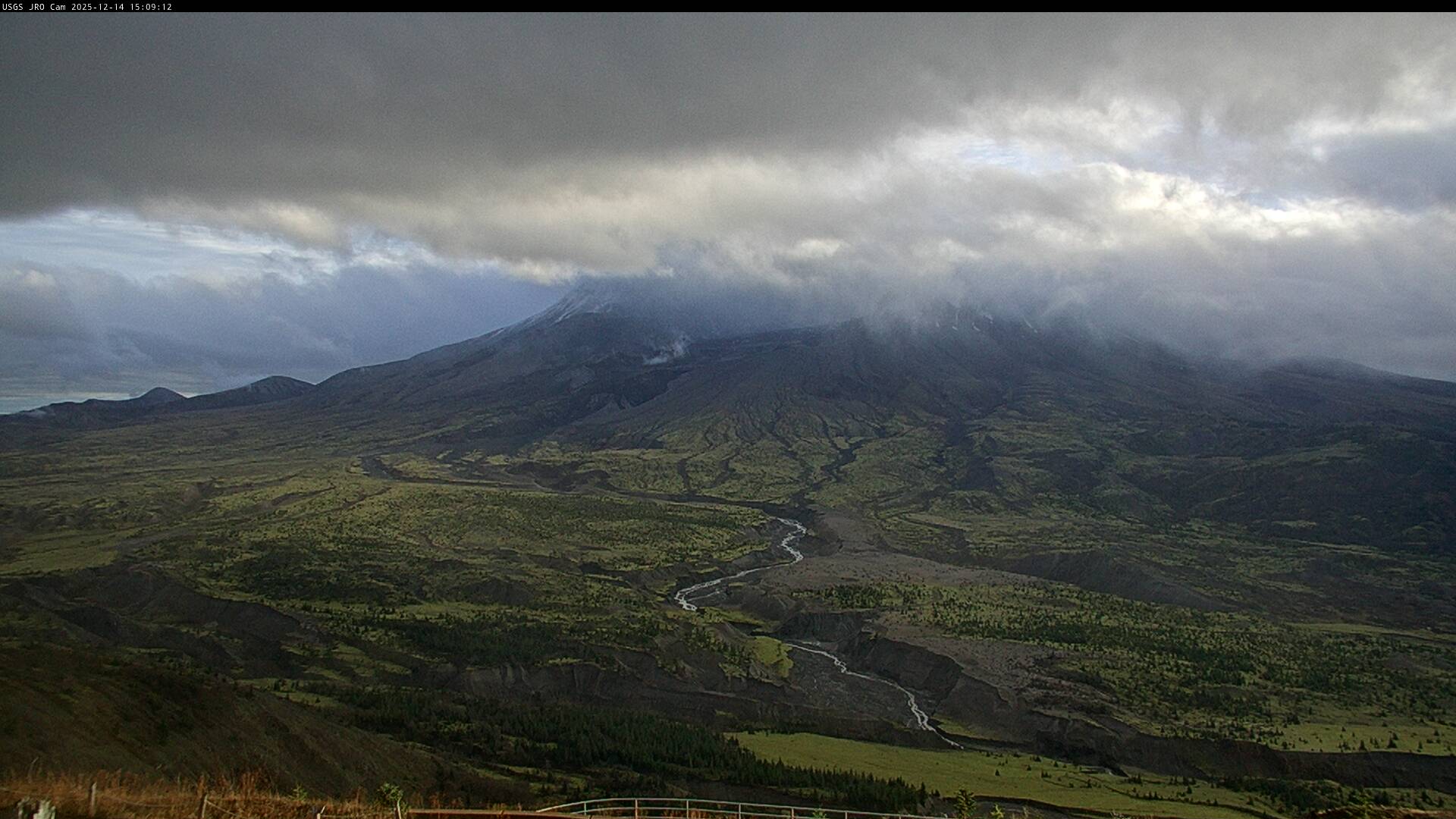 Strong winds whip up ash from Mount St. Helens' 1980s eruption | krem.com